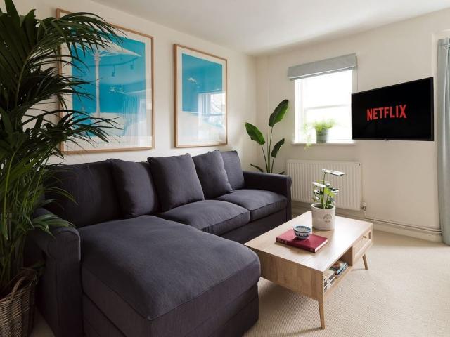 Notting Hill W11, 2 bed flat to rent, £7,978 pcm | PrimeLocation