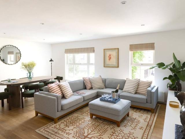 Notting Hill W11, 3 bed flat to rent, £16,240 pcm | PrimeLocation