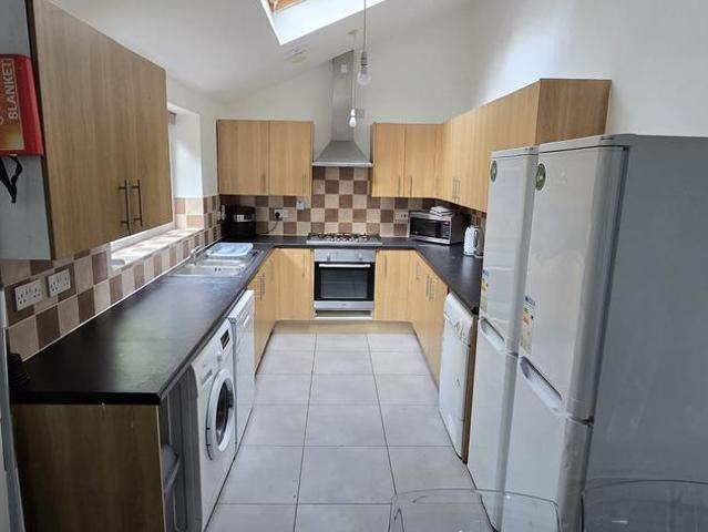 Nottingham NG7 7 bed terraced house to rent £3,488 pcm £805 pw
