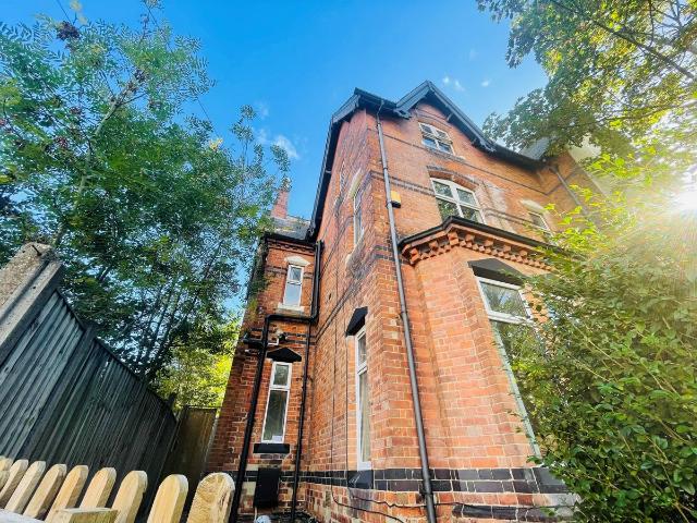 Nottingham NG7, 1 bed flat to rent, £900 pcm | PrimeLocation