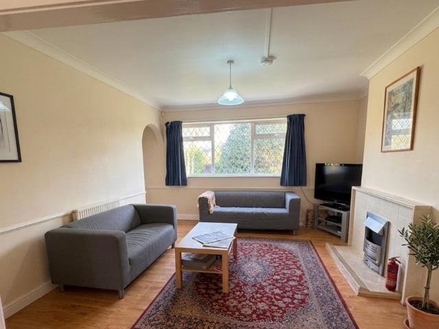Nottingham NG8 4 bed detached house to rent £2,253 pcm £520 pw