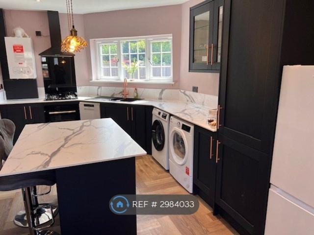 Nottingham, Nottingham NG5, Studio to rent, £1,200 pcm | PrimeLocation