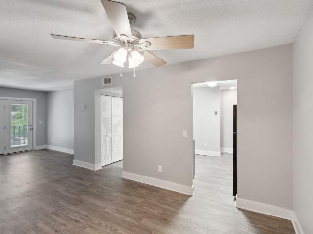 Nottingham Apartments 2 Bedroom Apartment for Rent at 228 Sanders Ferry Rd, Hendersonville, TN 37075