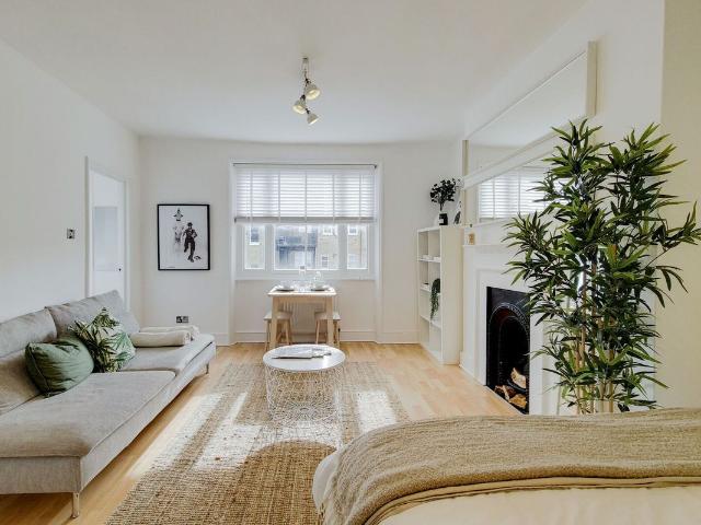 Nottingham Place, Marylebone, London W1U, Studio to rent, £3,879 pcm | PrimeLocation