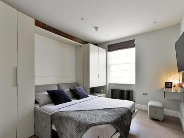 Nottingham Place, London, 1 Bedroom Flat