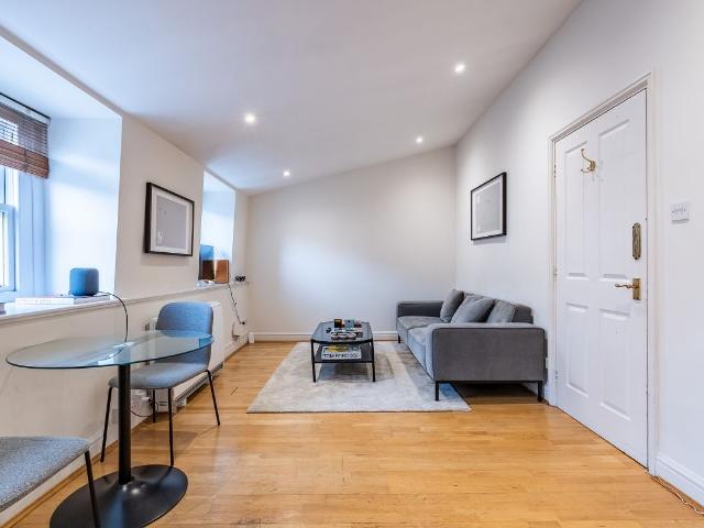 Nottingham Place, London W1U, 1 bed flat to rent, £3,000 pcm | PrimeLocation