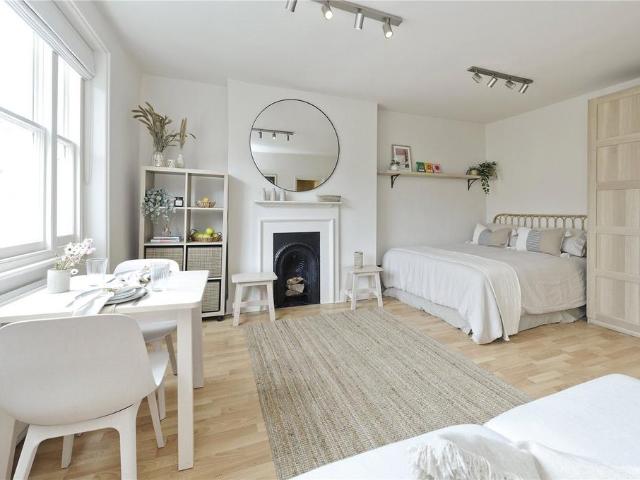 Nottingham Place, London, W1U Studio to rent £3,878 pcm £895 pw