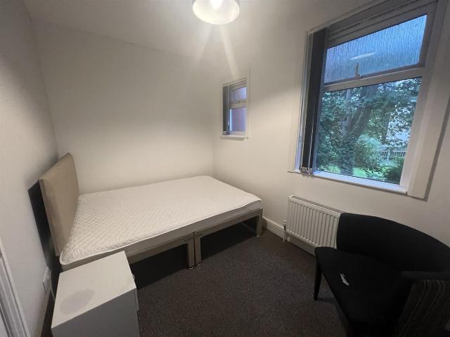 Nottingham Road, Mansfield, Notts NG18, Room to rent, £455 pcm | PrimeLocation