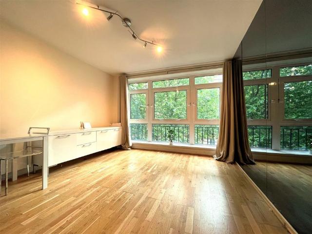 Nottingham Terrace Regents Park NW1