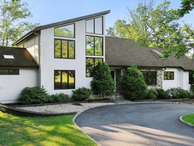 Nottingham Way, Warren Twp, Home For Sale