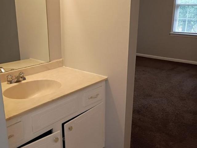 Nottingham 2 Bedroom Apartment for Rent at 913/915 Nottingham Dr, Gastonia, NC 28054