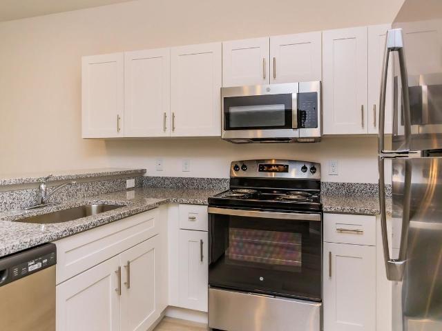 Nottinghill Living Davenport 1 Bedroom Apartment for Rent at 1052 Windsor Rd, Davenport, FL 33837