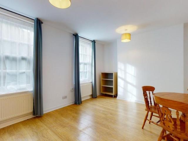 Nottingwood House, London W11 3 bed flat to rent £4,000 pcm £923 pw