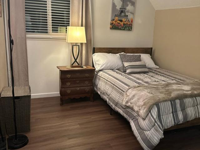 Not far from downtown Sacramento 10 minutes. 20 mi