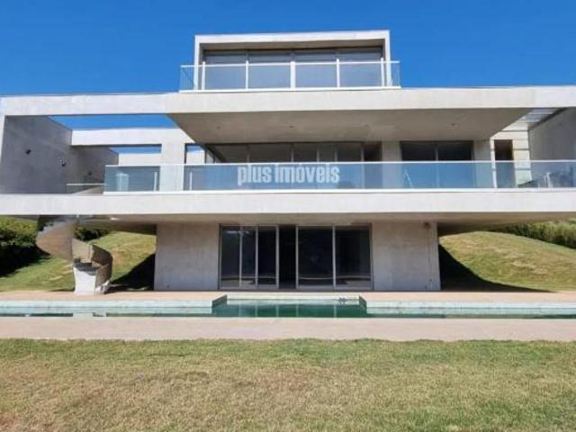 Nova nunca habitada !
