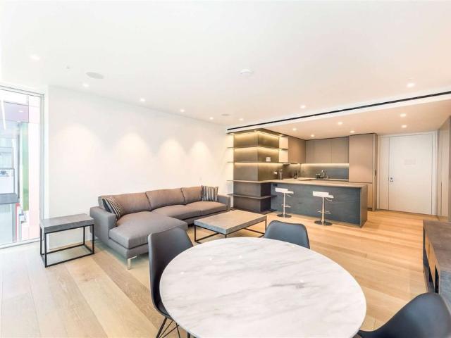 NOVA: a beautiful modern 2 bedroom, 2 bathroom apartment in a highly desirable development with 24/7 concierge, gym, cinema, lounge and roof terrace