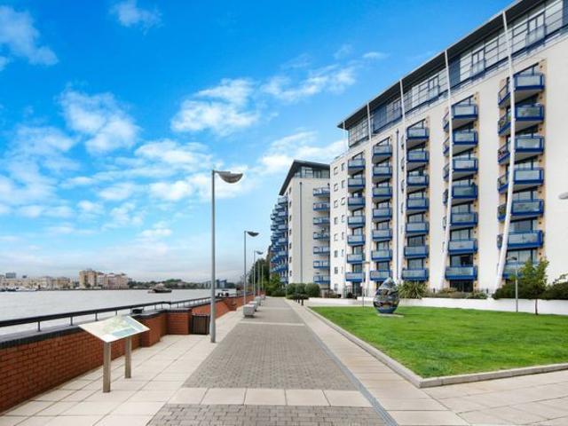 Nova Building, Newton Place, Isle Of Dogs, Canary Wharf, Docklands E14, 3 bed flat to rent, £2,730 pcm | PrimeLocation