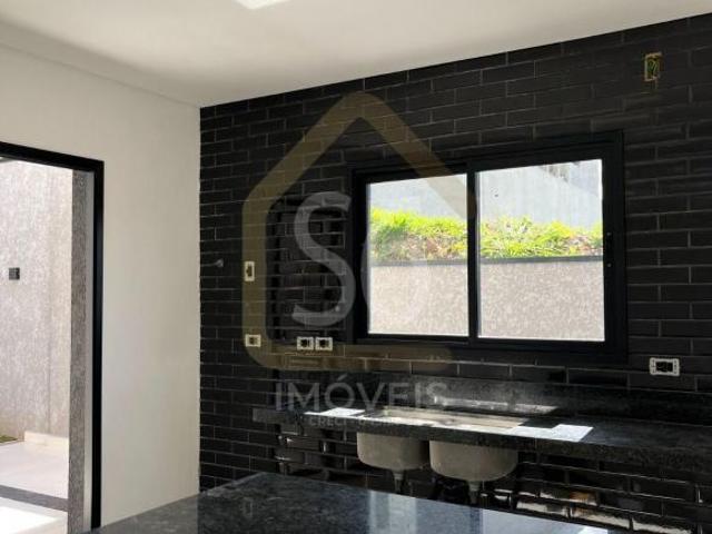 Nova Jaguari Maravilhosa casa de 150m² com piscina 3 dormitórios 1 suíte e 2 vagas em condominio