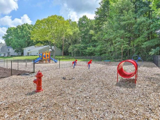 Nova Ridge Apartments 3 Bedroom Apartment for Rent at 4929 Arborwood Dr, Charlotte, NC 28208 Toddville Road