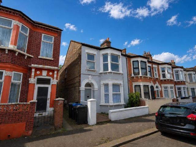 Nova Road, Croydon, CR0 2 bed apartment to rent £1,700 pcm £392 pw