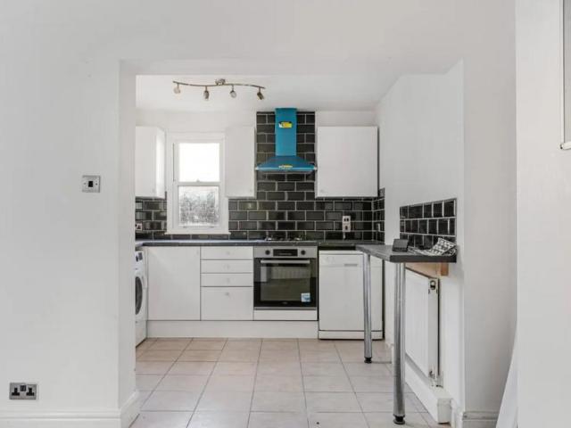 Nova Road, Broad Green 6 bed house to rent £4,500 pcm £1,038 pw