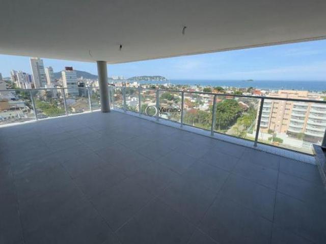 Novíssimo e com vista para o mar, lazer completo