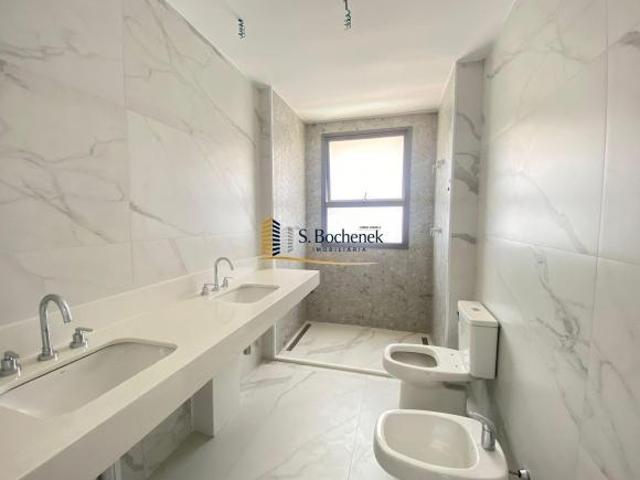 Novo apartamento contra piso Ed. Level venda 3 vagas + 3 suítes
