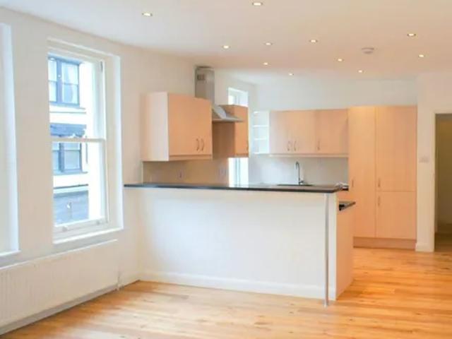 Novo Fashions, 19 Wentworth Street, London, E1 7NS, United Kingdom | 2 bed townhouse for rent #166640224 | Rentberry
