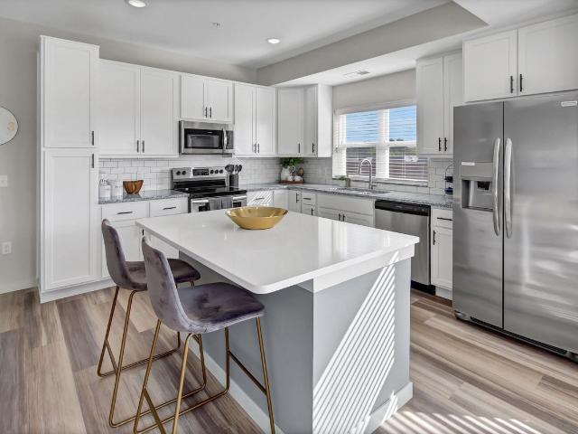 Novo Studio Apartment for Rent at 2400 W 66th St, Richfield, MN 55423 Northwest Richfield