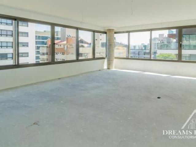 Novo! 3 Suítes com 2 Vagas em Andar Alto