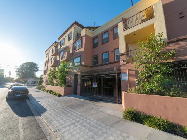 Now Leasing @ Archwood Court Apartments