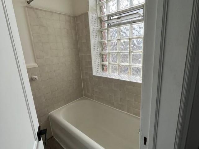 Now Leasing Studio Apartment for Rent at 26 Irving Pl, Buffalo, NY 14201 Allen