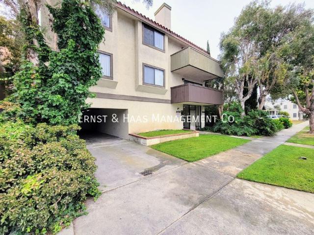 Now Leasing: Stunning Fully Remodeled 2 Bedroom, 2 Bath Condo Just Blocks from the Ocean!