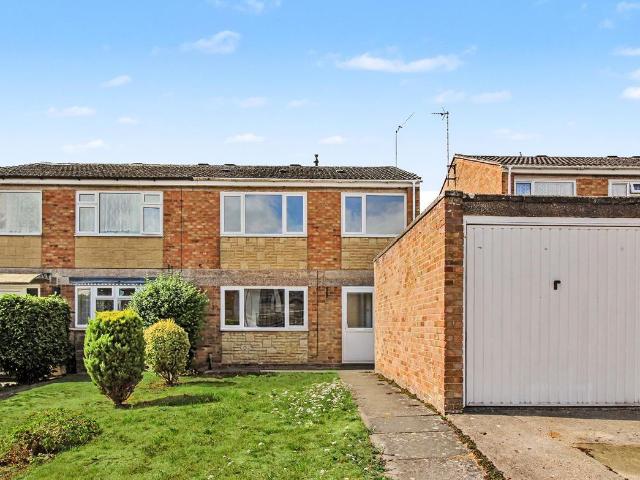 NN8, Torrington Crescent, Wellingborough, 3 bed semi detached house to rent, £1,250 pcm | PrimeLocation