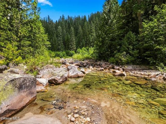 Nna Lantern Ln, Sandpoint, ID 83864