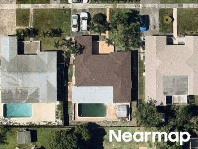 NW 43rd St