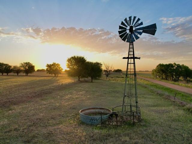 NW 40 Rd, Anthony, KS 67003