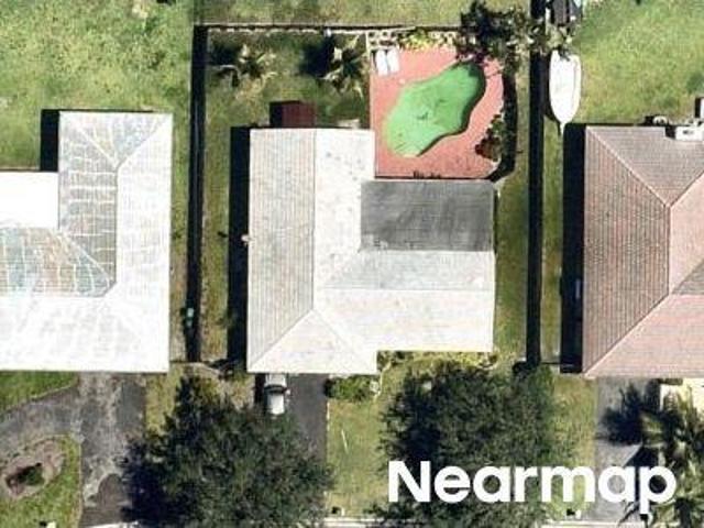 NW 40th St