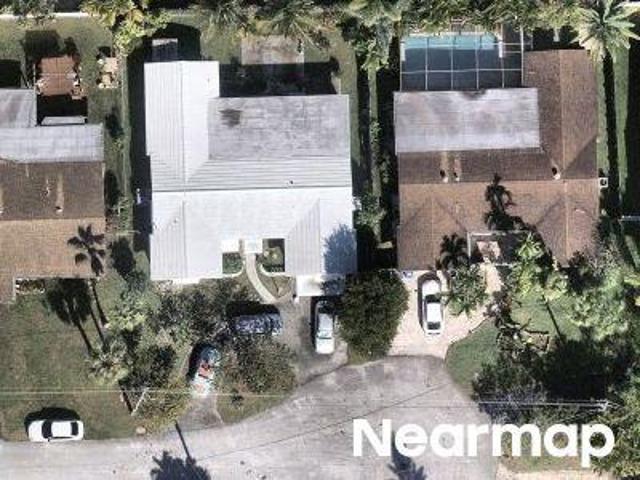 NW 40th St