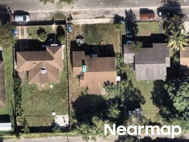 NW 49th St