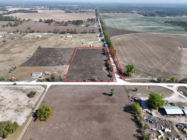 NW 50th St, Bell, FL 32619