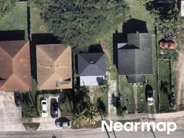 NW 50th St