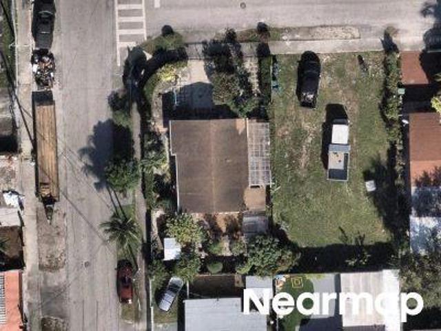 NW 51st St