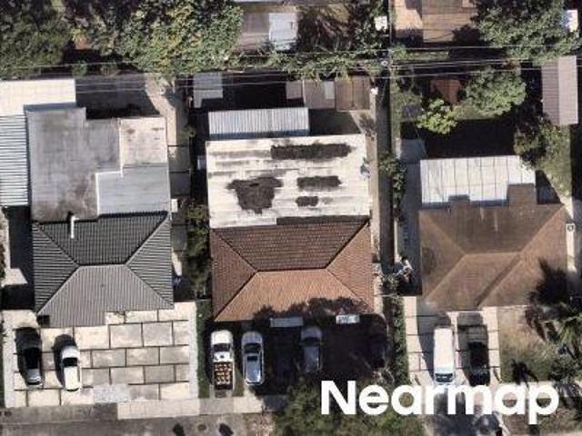 NW 5th St