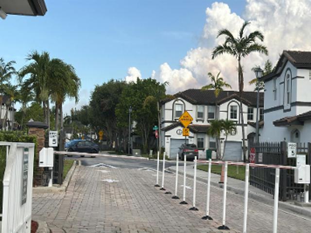 NW 76th Ter
