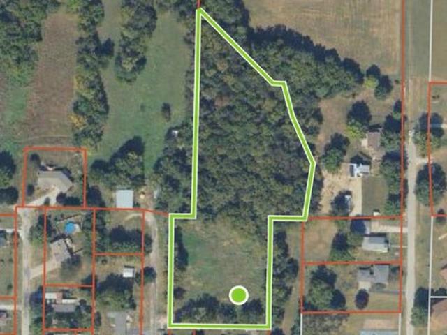 NW 7th Ave, Aledo, IL 61231