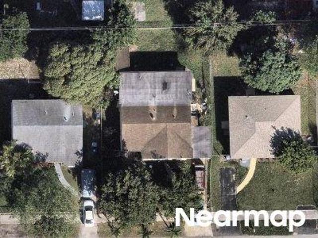 NW 7th St