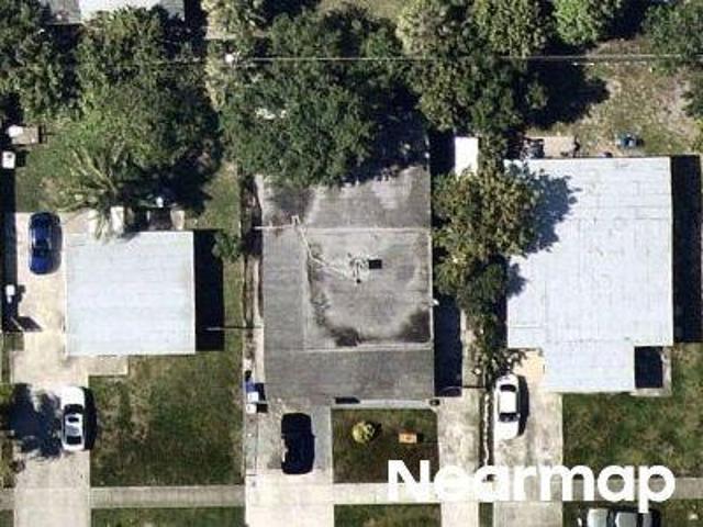 NW 7th St