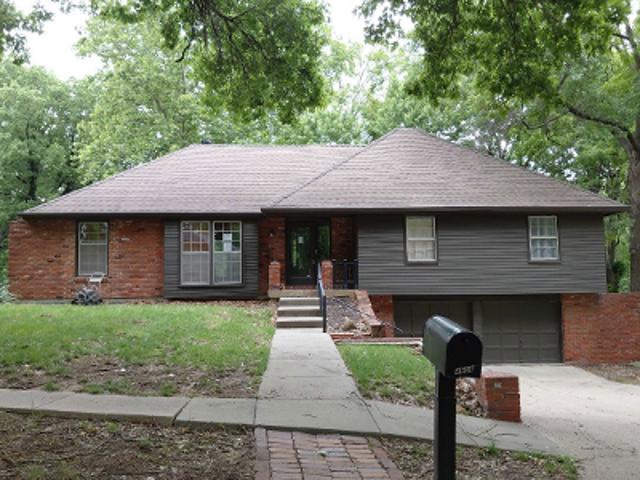 NW 83rd St