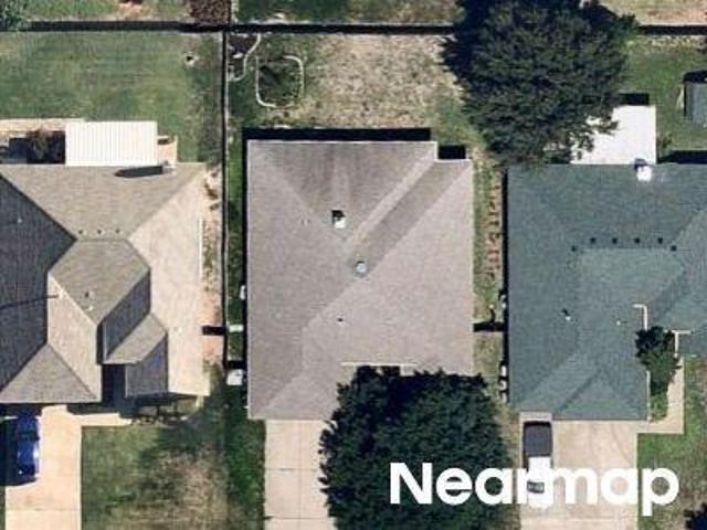 NW 85th St